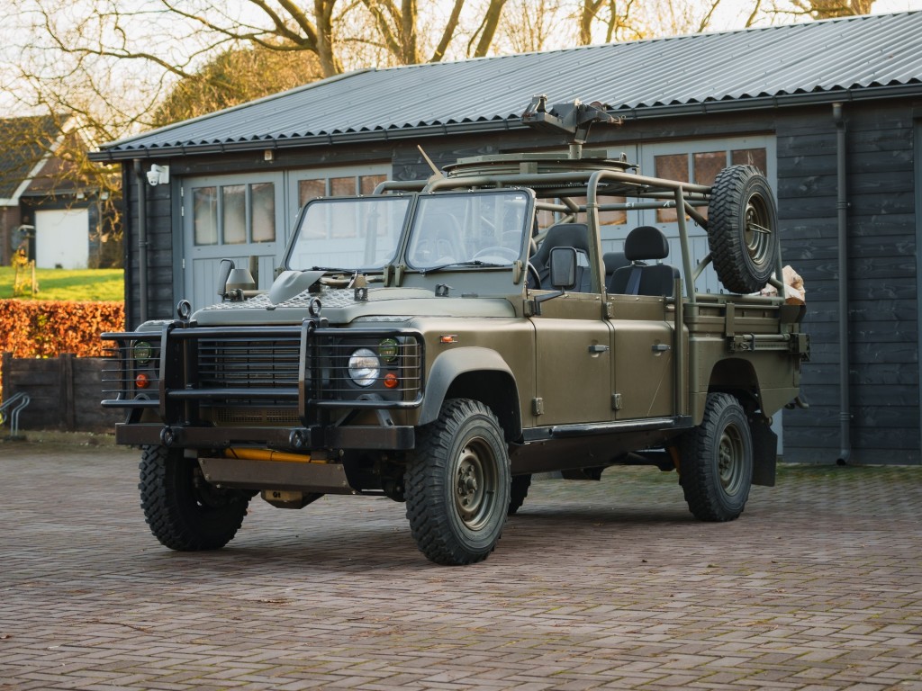 Land Rover-Defender-130 WMIK-kopen in Erlecom